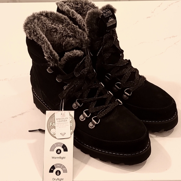 Roxy | Shoes | Nwt Roxy Dryflight Sadie Boots | Poshmark